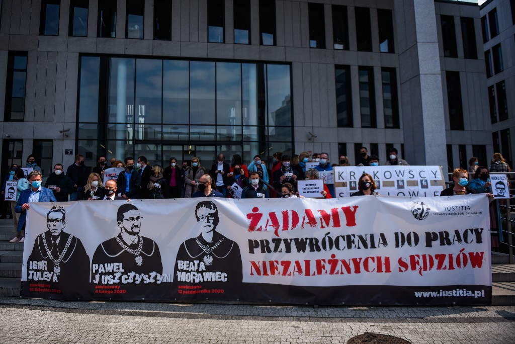 Poland’s Judicial Reform Falls Short of EU Expectations, Complicating ...