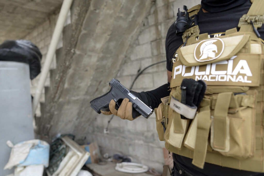 Corrupt Police Network in the DR and Arms Trafficking